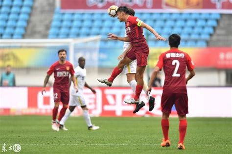 2018中超聯賽第2輪，貴州恆豐2 3河北華夏幸福：比賽瞬間 每日頭條