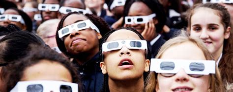 Eclipse anular solar oscurecerá brevemente cielos de EE UU América Central y del Sur La