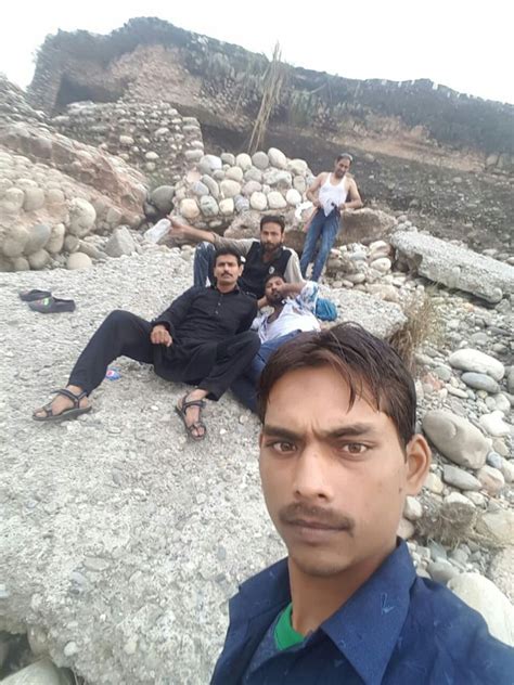 Pin De Mohd Alam En Mohammad Firoz Alam Furniture Phones