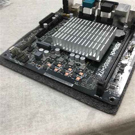 Yahoo オークション 現状品 Asrock オンボードcpu ファンレス マザー