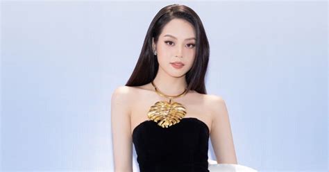 Hoa Hậu Huỳnh Thị Thanh Thủy Và Dàn Hoa á Hậu Khoe Vai Trần Trên Thảm đỏ