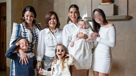 Elena Tablada Las Fotos Del Bautizo De Su Sobrina Junto A Sus Dos Hijas