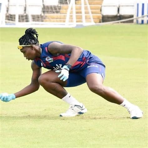 Womens World Cup 2022 Live મેચ માં દર્દથી કણસતા જ મેદાન પર ઢગલો થઇ પડી