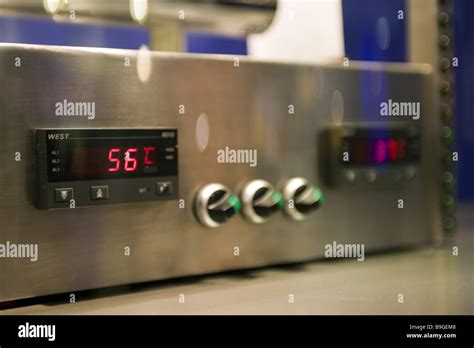 Electronics Measuring Instrument Ad Temperature Heat Differences Of