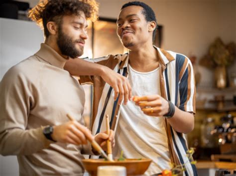 What To Know When Dating Someone With Ptsd Charlie Health