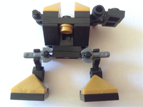 How To Make A Lego Robot Mech 8 Steps Instructables