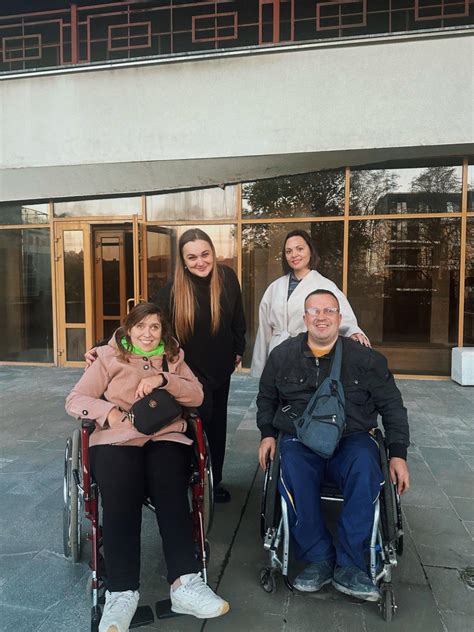 Інклю Закарпатський академічний Музично Драматичний театр