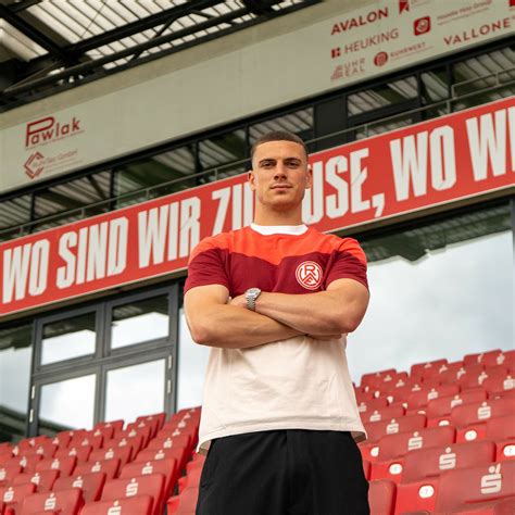 Rwe Verpflichtet Luca Bazzoli Rot Weiss Essen