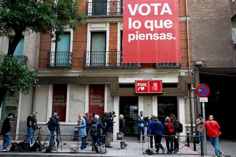 El Psoe Se Estrella En Municipios Y Autonom As Pese A Que Su P Rdida De Votos Fue Discreta En