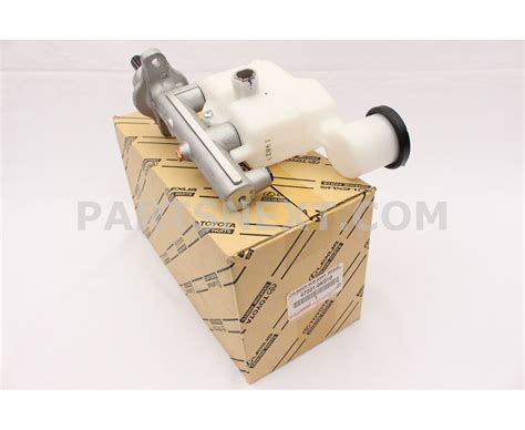Toyota 47201 0k010 Cylinder Sub Assy Brake Master
