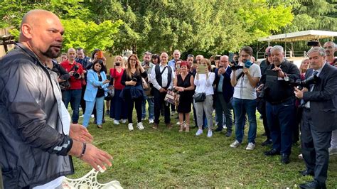 Quella Canzone Che 32 Anni A Il Cantautore Brianzolo Ha Composto Nel