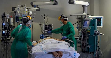 Covid 19 Spain Death Toll Surpasses 18000 New Straits Times
