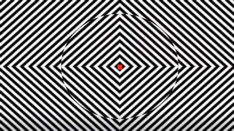 Staring At This Optical Illusion For Two Minutes Makes World Look Very