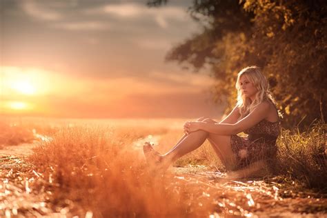 Fond Décran Lumière Du Soleil Femmes En Plein Air Femmes Maquette