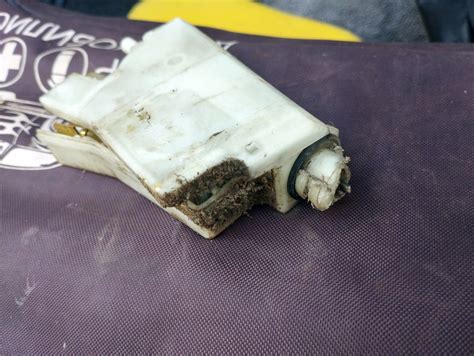 04. Замок лючка бензобака — Nissan Teana (J32), 2,5 л., 2010 года ...
