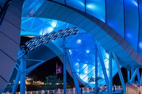 Conheça TRON a nova montanha russa do Magic Kingdom Voupranos