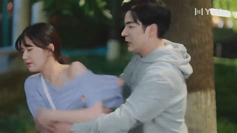 【full Movie Version】變態男求愛不成竟猥褻美女，霸總想英雄救美卻險些喪命！ Chinesedrama 中國電視劇