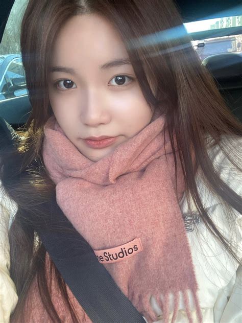 겨울인데 따뜻함이 느껴지는 머플러 수아 포포 Ffsecsr
