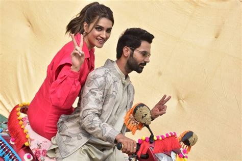 Rajkummar Rao And Kriti Sanon Snapped Promoting Hum Do Hamare Do