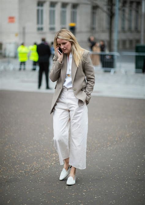 The Best Wide Leg Cropped Jeans To Own Now