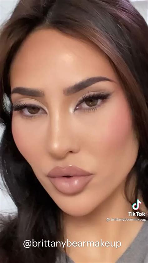 How To Apply Foundation For Smooth Flawless Skin Artofit