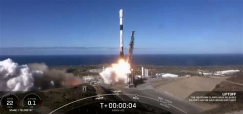 한국 첫 군사정찰위성 발사 교신 성공 북한지상 30㎝ 물체 식별 가능 인터넷저널