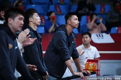 疆粤大战首发出炉 易建联时隔四场比赛复出手机新浪网