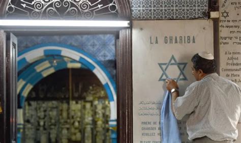 ماذا تعرف عن موسم الحج اليهودي في جربة التونسية؟