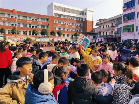 爱心传递，乐在分享 赤壁市赵李桥镇小学开展跳蚤义卖社会实践活动云上赤壁