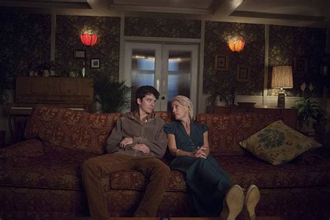 Série Sex Education Trata Dos Problemas Sexuais Dos Jovens Com Humor 13 01 2019 Ilustrada