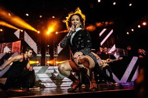 desce até o chão em show Mult TV Audiências e Bastidores da Tv