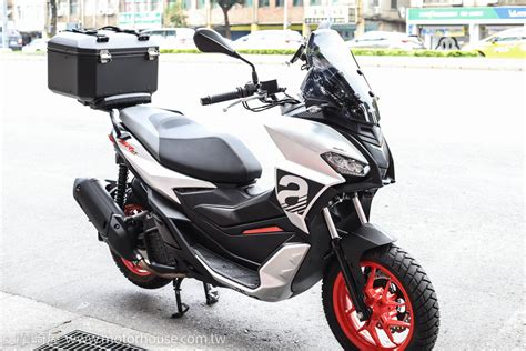 Aprilia Sr Gt200 安裝 Shad機車後箱 Shad A0sr12st 實車安裝