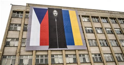 Politolog K Putinovi Ve Vaku Ministr Vnitra Je Tady I Pro Občany