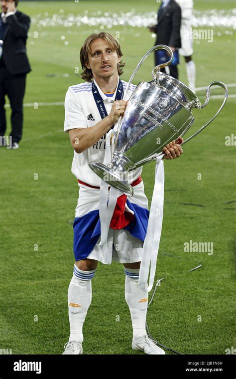 Paris Luka Modric Of Real Madrid With Uefa Champions League Trophy Coupe Des Clubs Champions