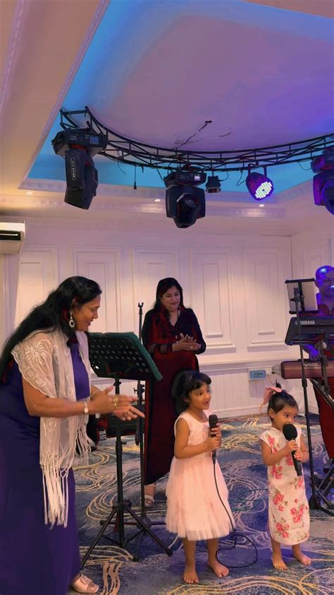 Dinakshie Priyasad සුබ උපන්දිනයක් අම්මා 💜 Thilaka Ranasinghe 💜 Instagram