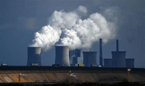Ipocrizia Climatică Giganții Financiari Continuă Să Susțină Proiecte