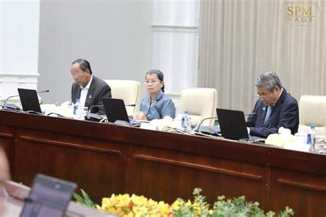 សម្ដេចតេជោ ហ៊ុន សែន អញ្ជើញដឹកនាំកិច្ចប្រជុំពេញអង្គគណៈរដ្ឋមន្ត្រី សារព័ត៌មាន នគរវត្ត