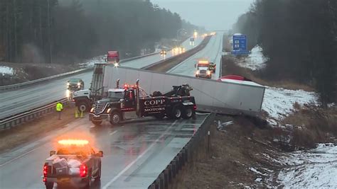 Jackknifed Tractor Trailer Blocks Maine Turnpike Crashes Close I 95