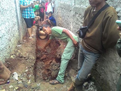 Gambar Pocong Monyet Gambar Pocong Seram 2019