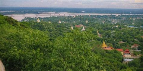 Dvb မတ္တရာ၊ ထီးချိုင့်နှင့် စစ်ကိုင်းတို့တွင် စစ်ကောင်စီကားများ တိုက်ခိုက်ခံရ