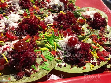 Image Of Ready To Eat Indian Paan Sweet Paan Chocolate Paan Betel Leaf