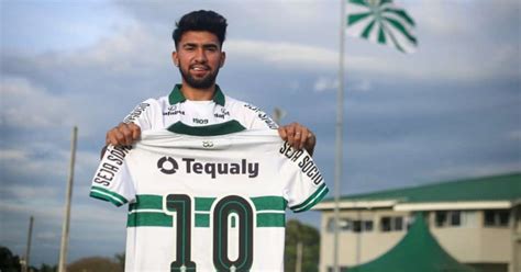 Coritiba oficializa a contratação do argentino Marcelino Moreno