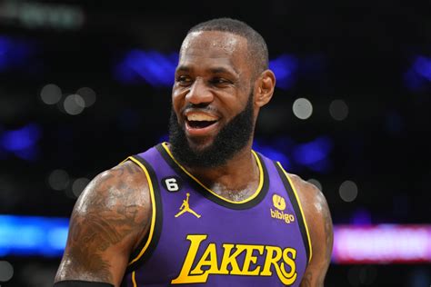Darvin Ham Gives Positive Update On Lebron James Foot Injury Fadeaway