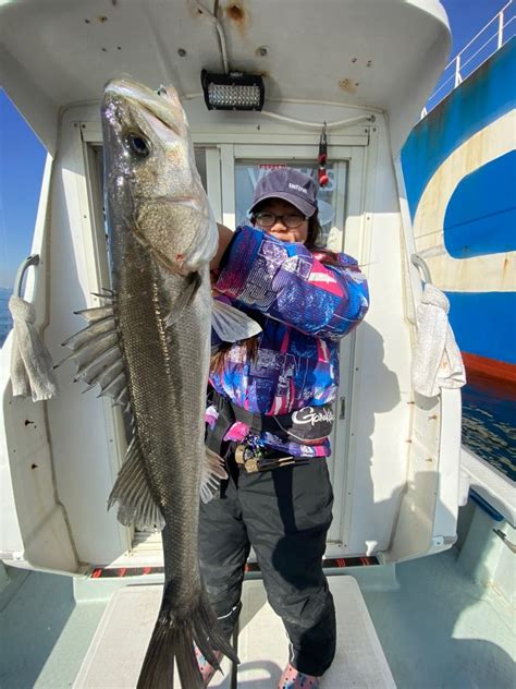シーバスの釣果｜2021年3月2日｜林遊船（千葉県 江戸川放水路）｜キャスティング釣り船予約