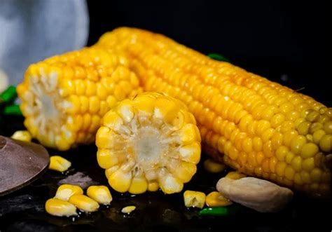 厨房小窍门老玉米甜玉米糯玉米哪种最值得吃 含量