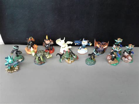 Lot Detail - Skylanders figurines, Portals & games for Wii game console