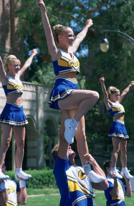 The Stunt Is Called A Cheerleading Chair Lift Cheer Routines Cheer