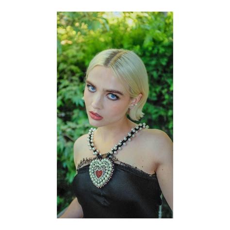 Maddie Hasson 10112022 • Celebmafia