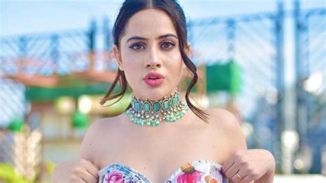 Urfi Javed Falls Down From Swing While Shooting For Song Heres How