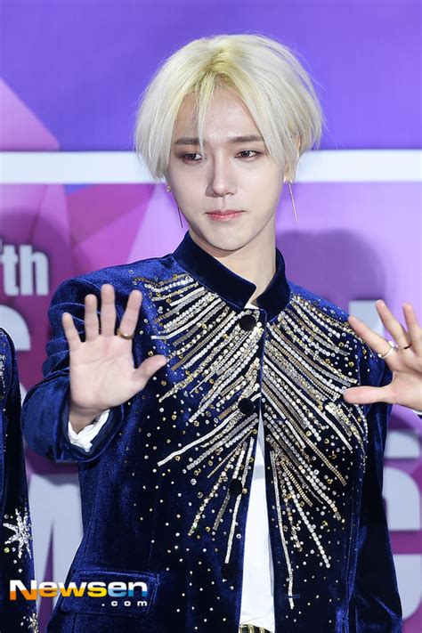 포토엔hd 슈퍼주니어 예성 ‘세월 역행하는 헤어스타일 손에 잡히는 뉴스 눈에 보이는 뉴스 뉴스엔